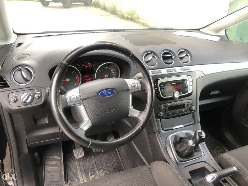 Ford S-MAX - iGO Rental